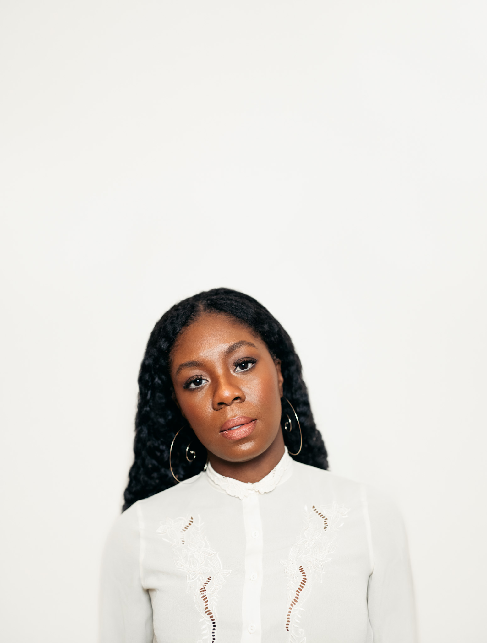 Bianca Rose, londýnská zpěvačka, která poráží strach ve svých skladbách ...