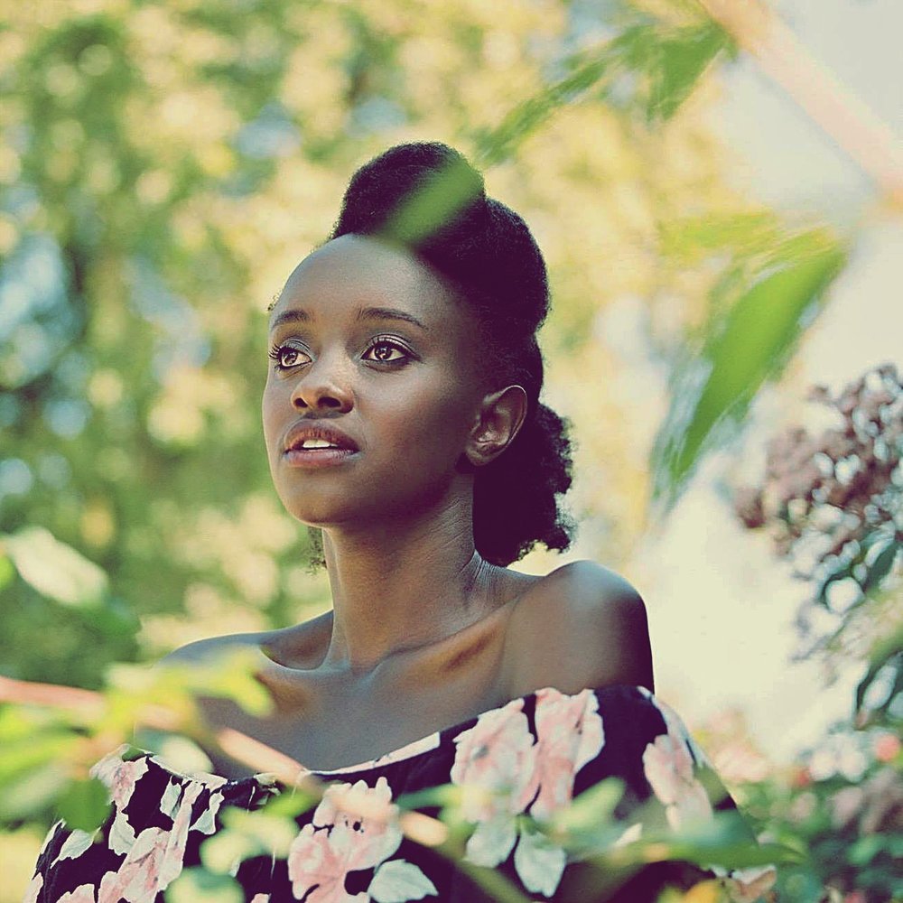 Jennifer Kamikazi přiveze mix soulu, indie folku a rwandských lidovek ...